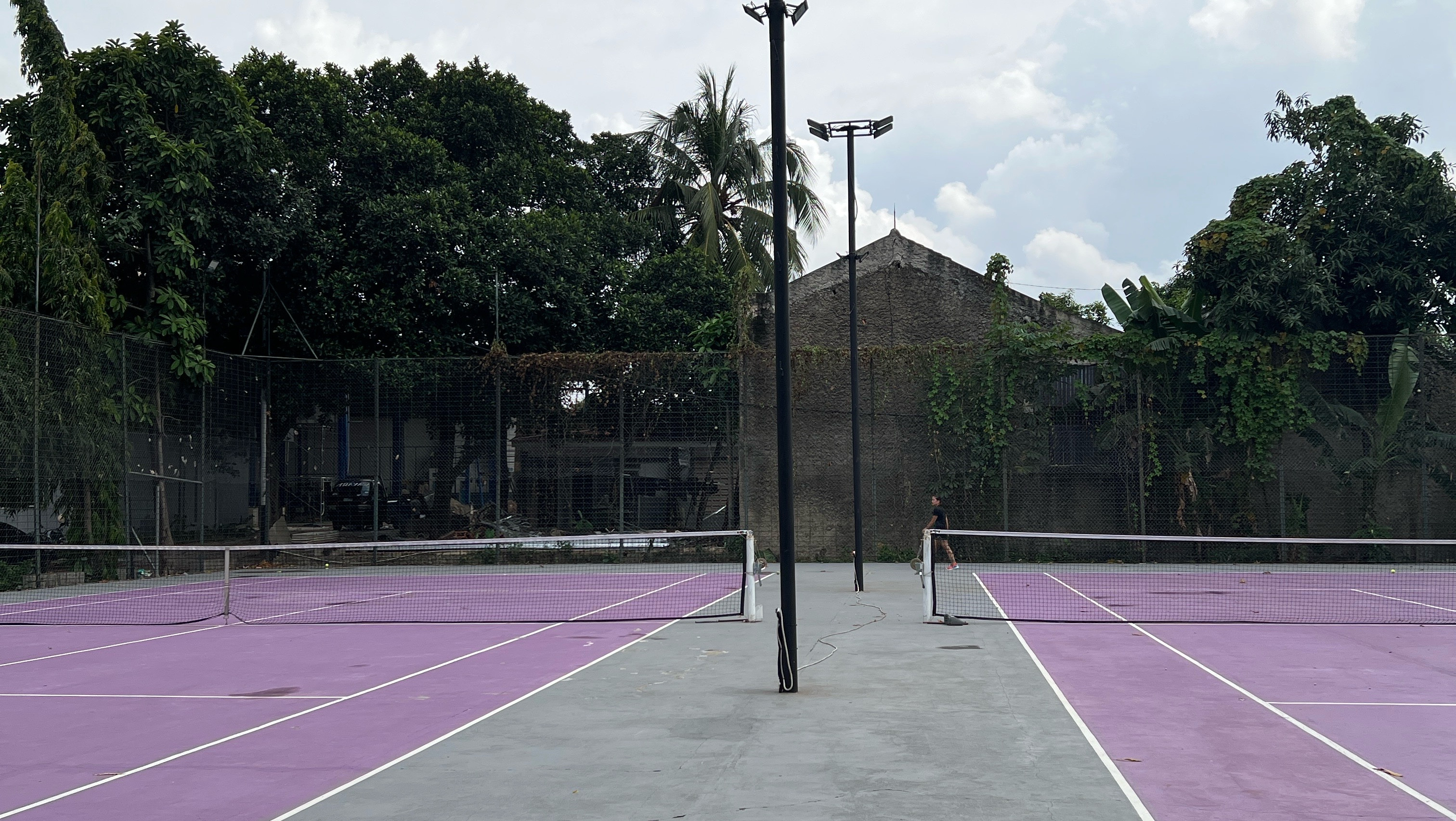 Booking Lapangan GOAT Tennis Arena - Ayo Indonesia